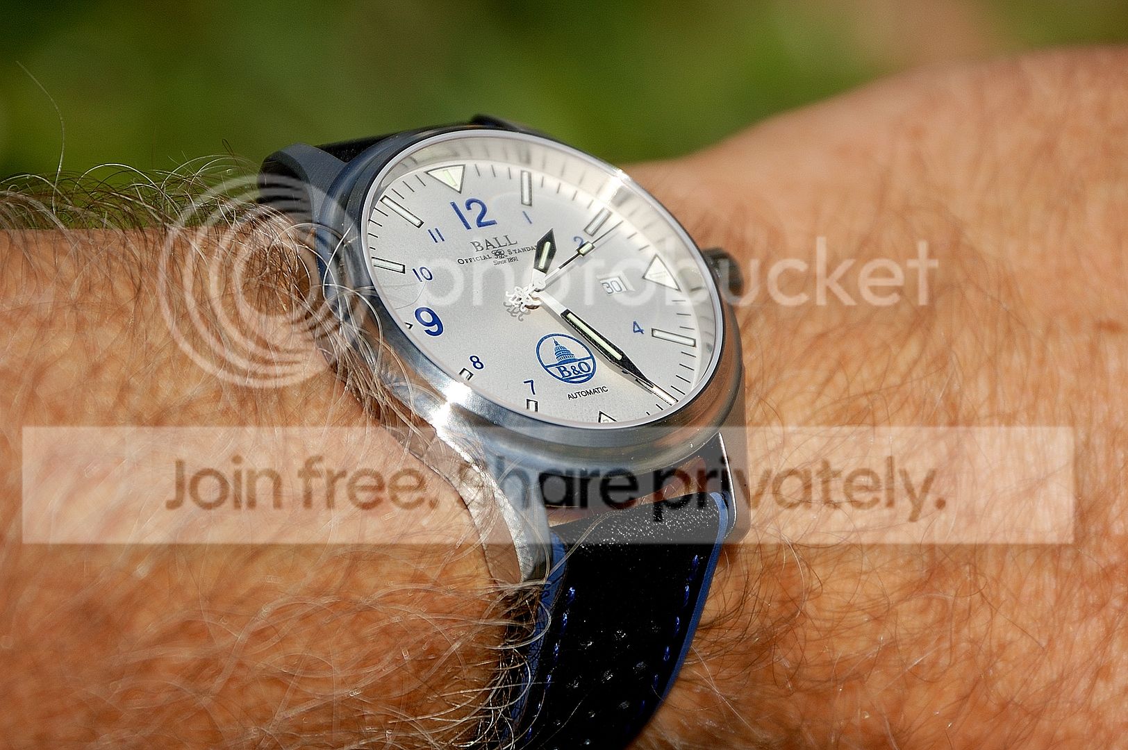 Looking for ultra-simple watch | WatchUSeek Watch Forums