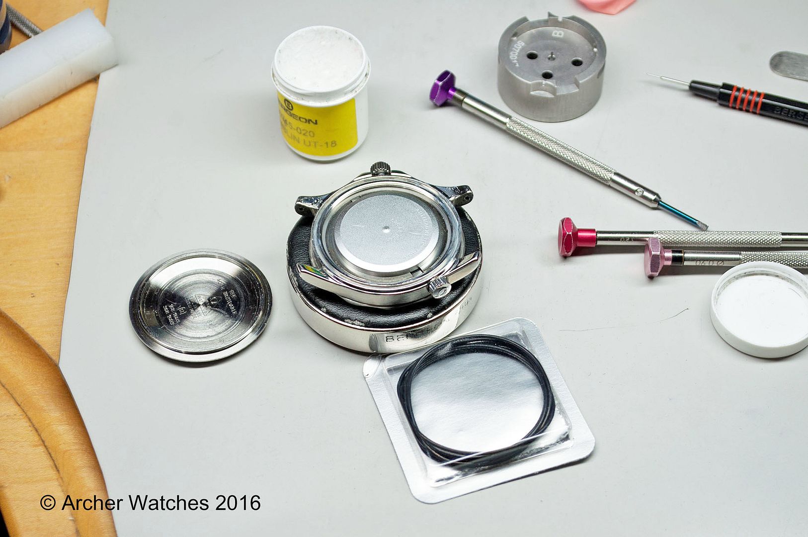 Fitting a caseback gasket | WatchUSeek Watch Forums