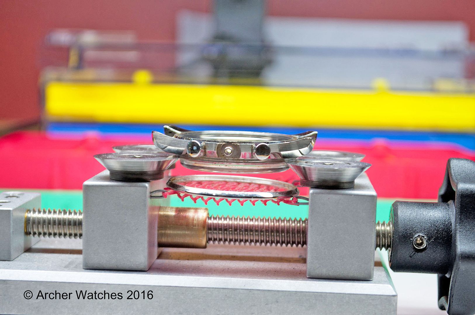 How to safely remove press fit bezel ? | WatchUSeek Watch Forums