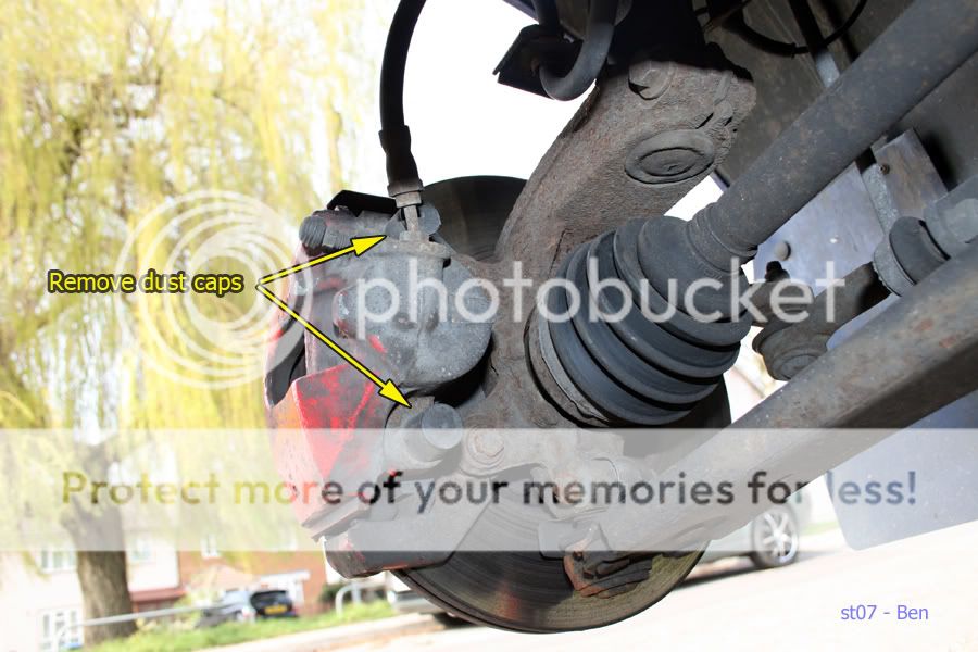 Guide: How to change front brake pads | Fiesta ST Forums