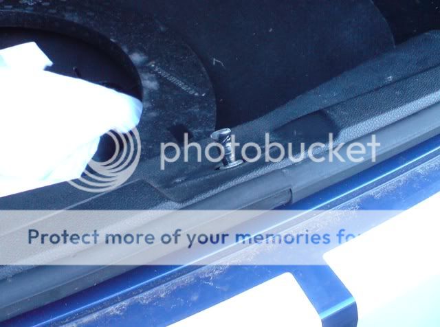 Guide: Fixing a rattling boot catch / replacing a boot catch | Fiesta ...