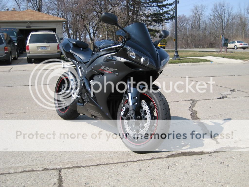 new r1 raven | Yamaha R1 Forum: YZF-R1 Forums